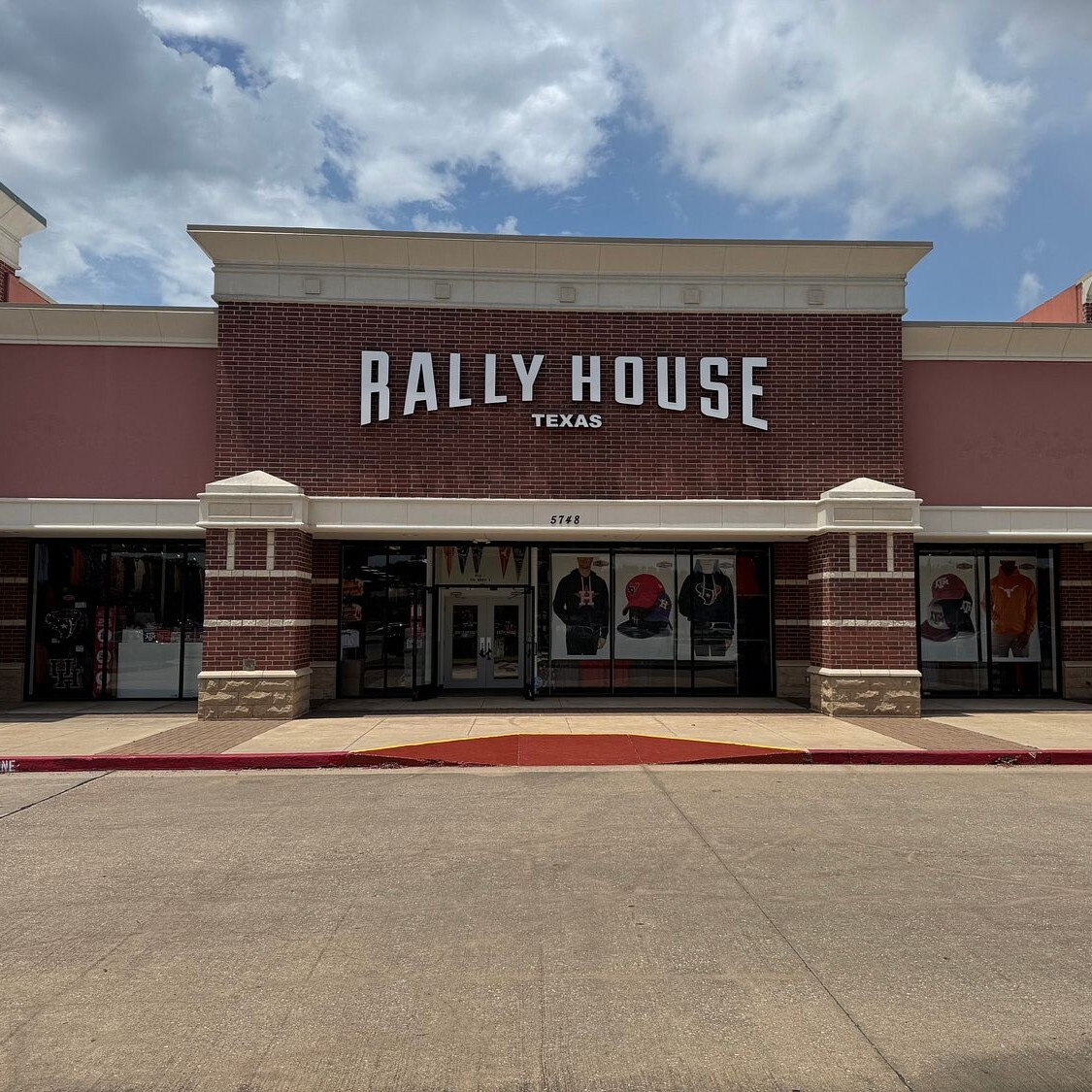 Rally House Riverstone | Houston Astros & Texans Store