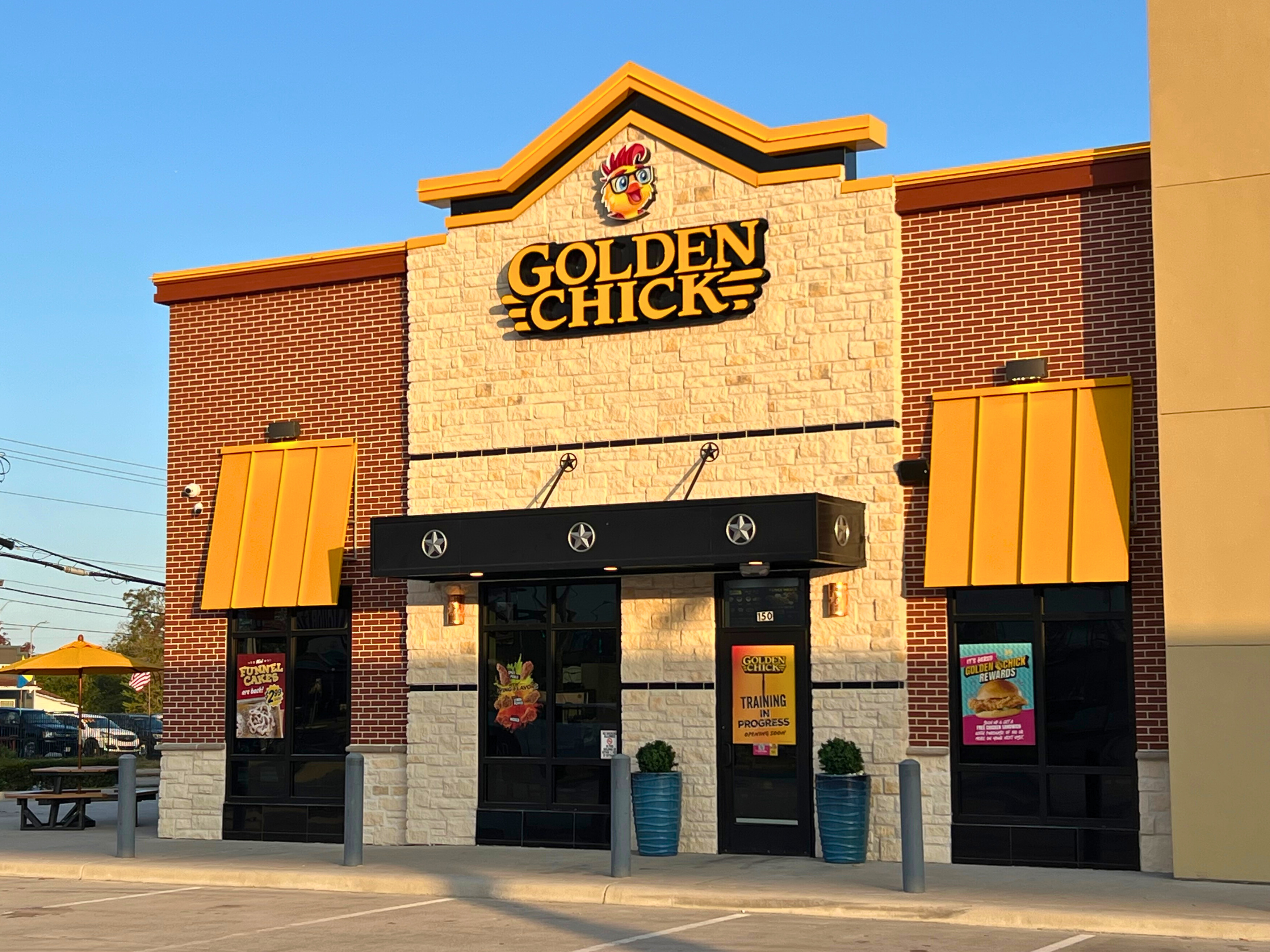Golden Chick Location in Baytown , TX | 1436