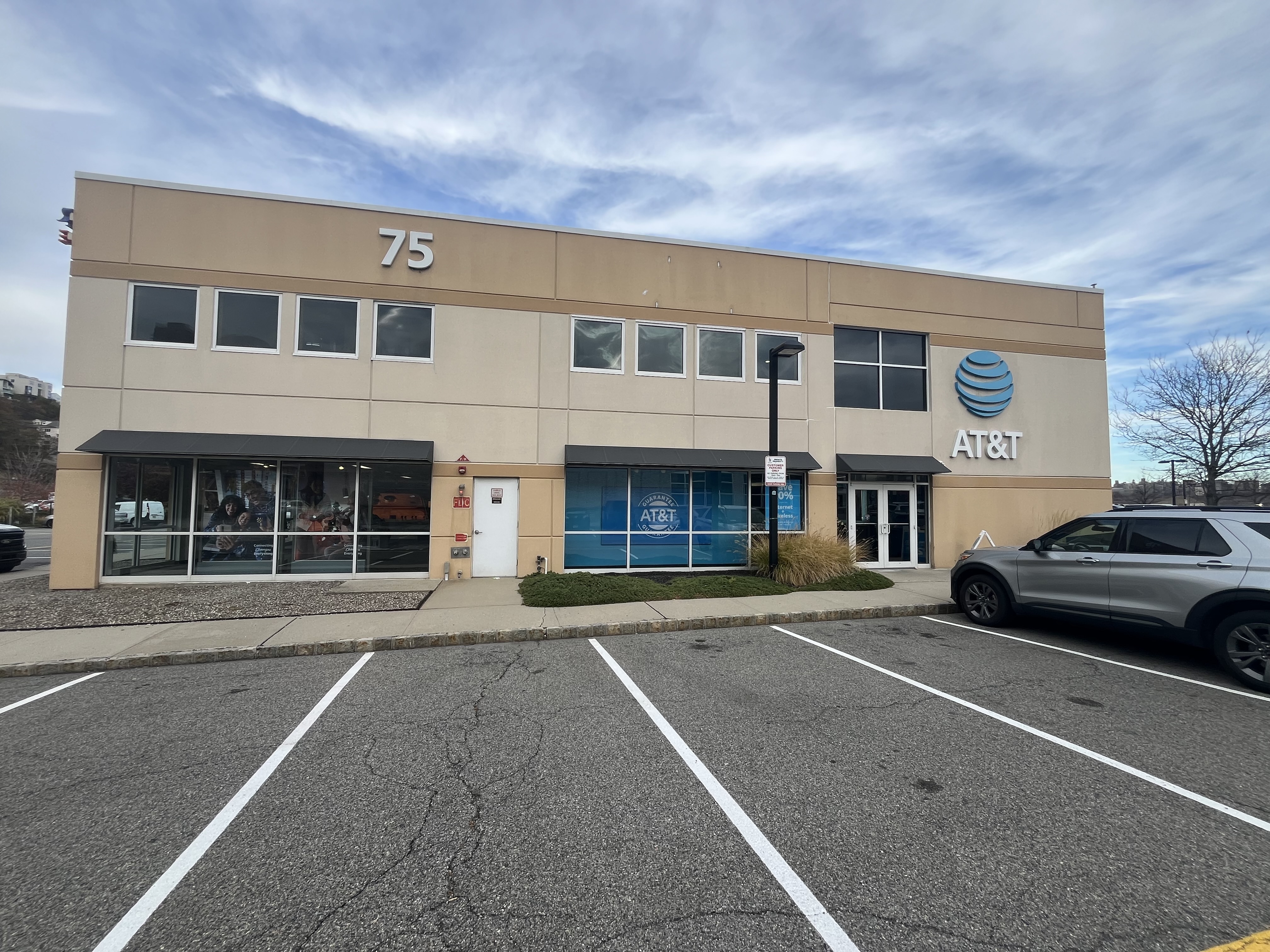 Cell Phone Store in Edgewater | iPhones, Samsung Phones, Prepaid Phones ...