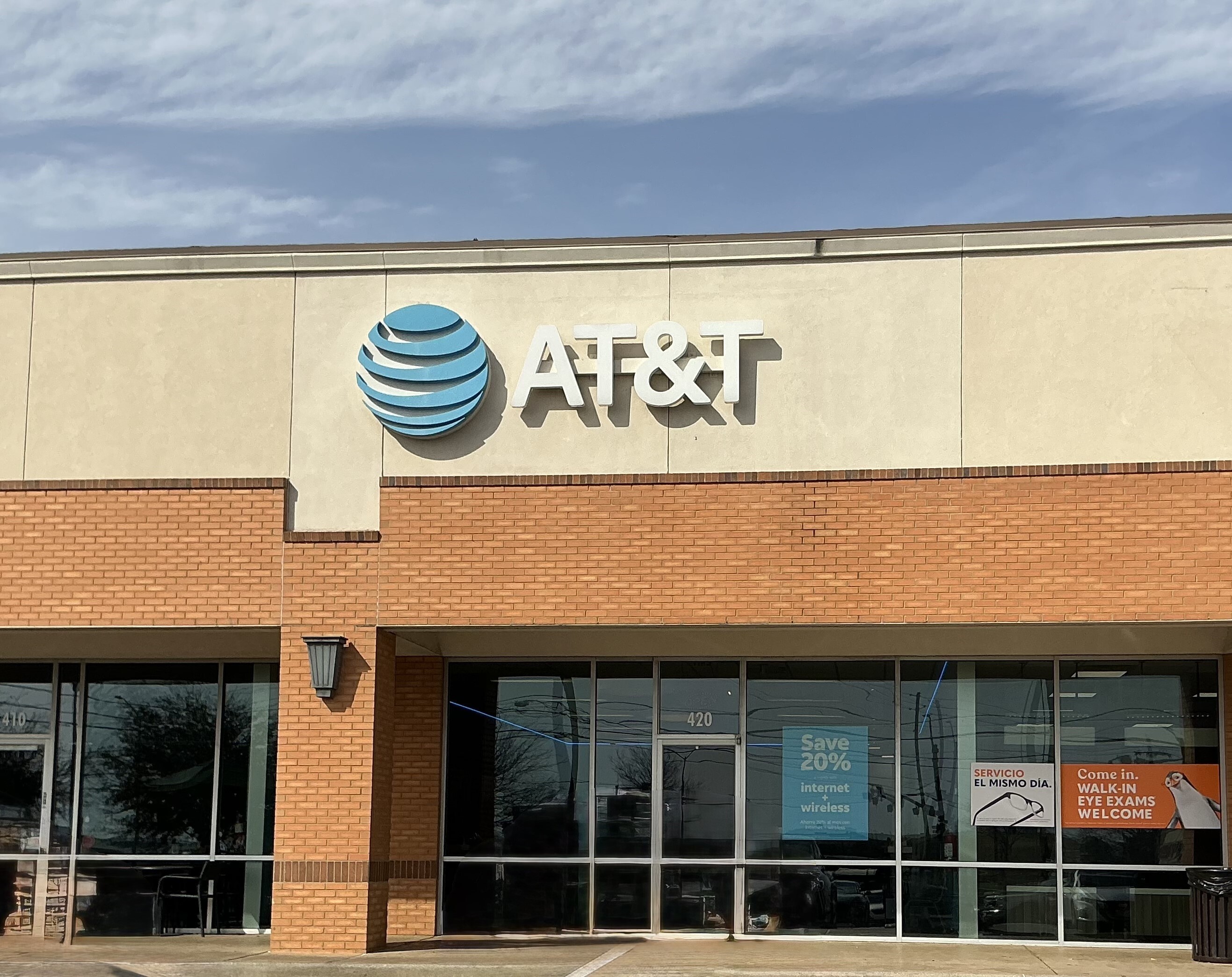 Cell Phone Store in Dallas | iPhones, Samsung Phones, Prepaid Phones ...