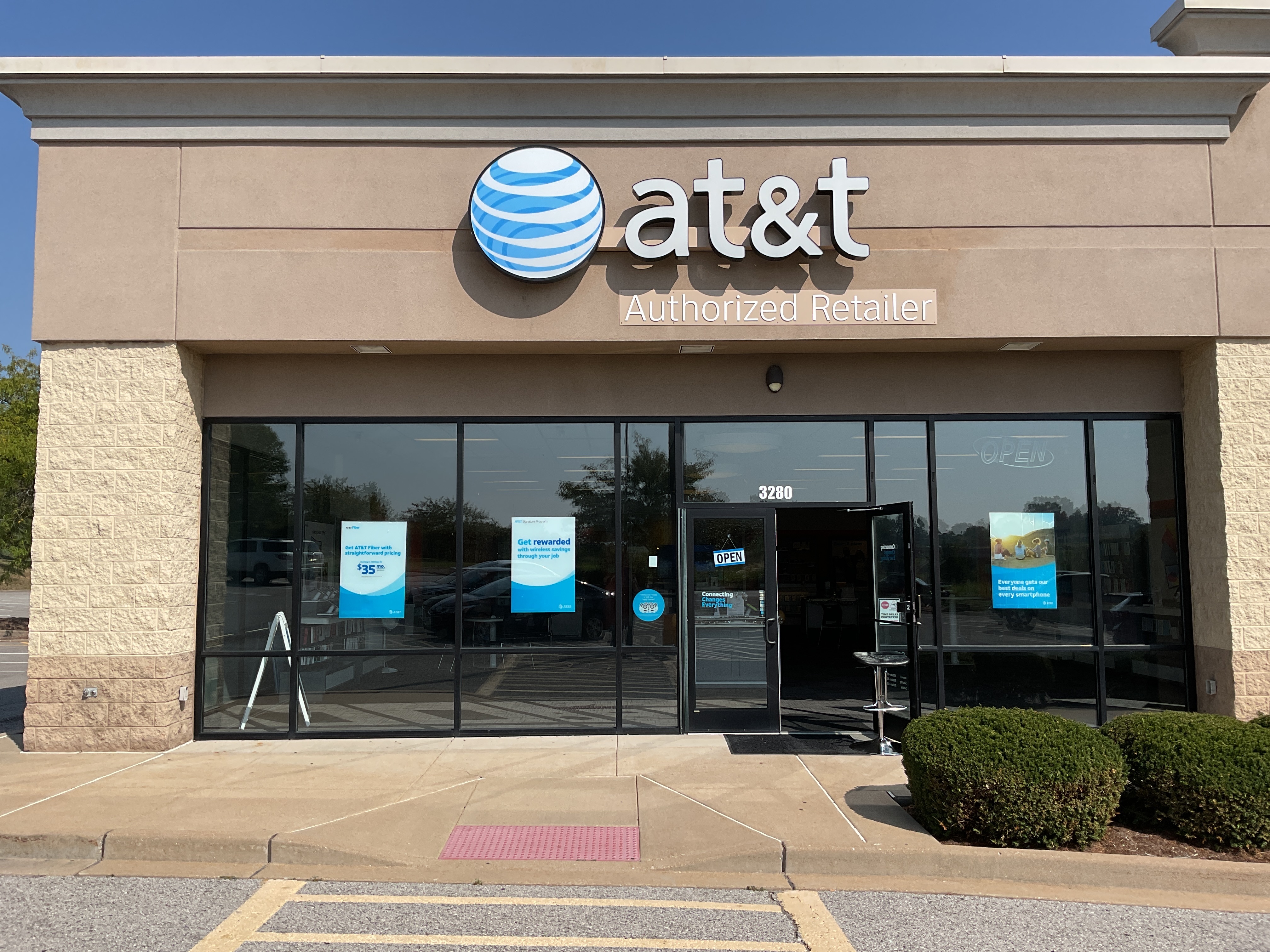 Cell Phone Store in Saint Louis | iPhones, Samsung Phones, Prepaid ...