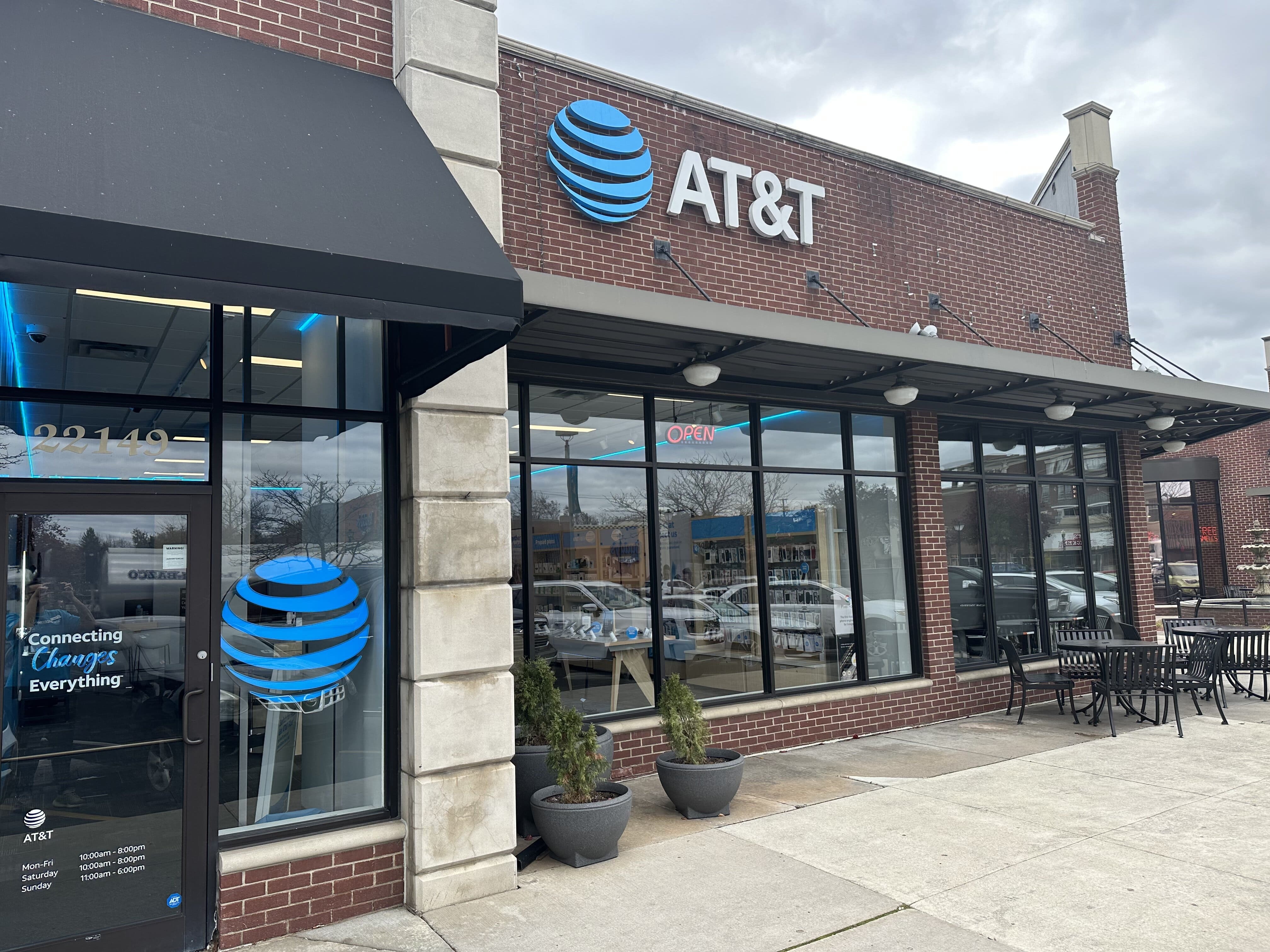 Cell Phone Store in Dearborn | iPhones, Samsung Phones, Prepaid Phones ...