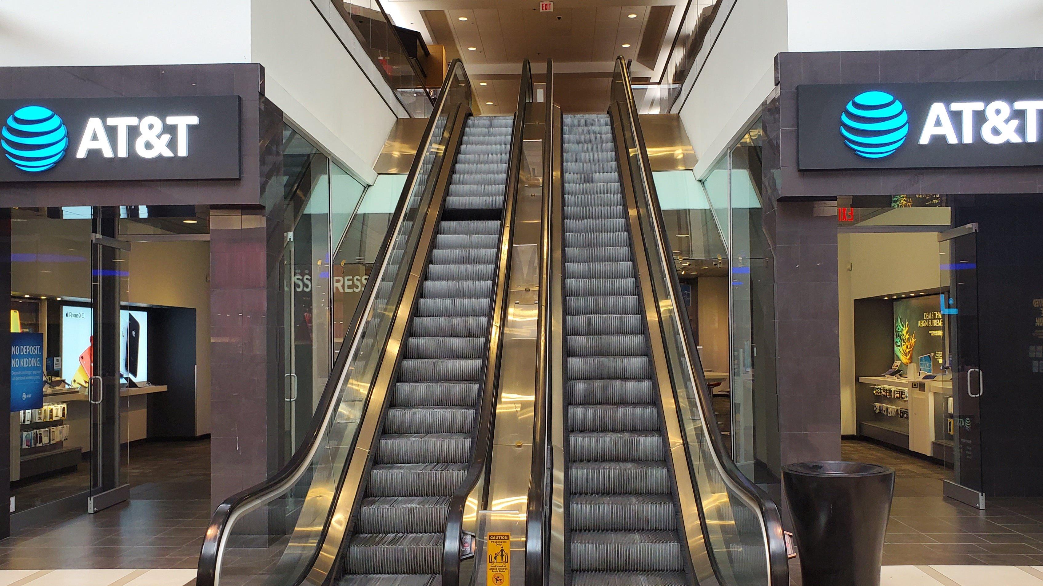 Phones, Internet & Holiday Tech Gifts at AT&T | AT&T Natick Mall - 1245 ...