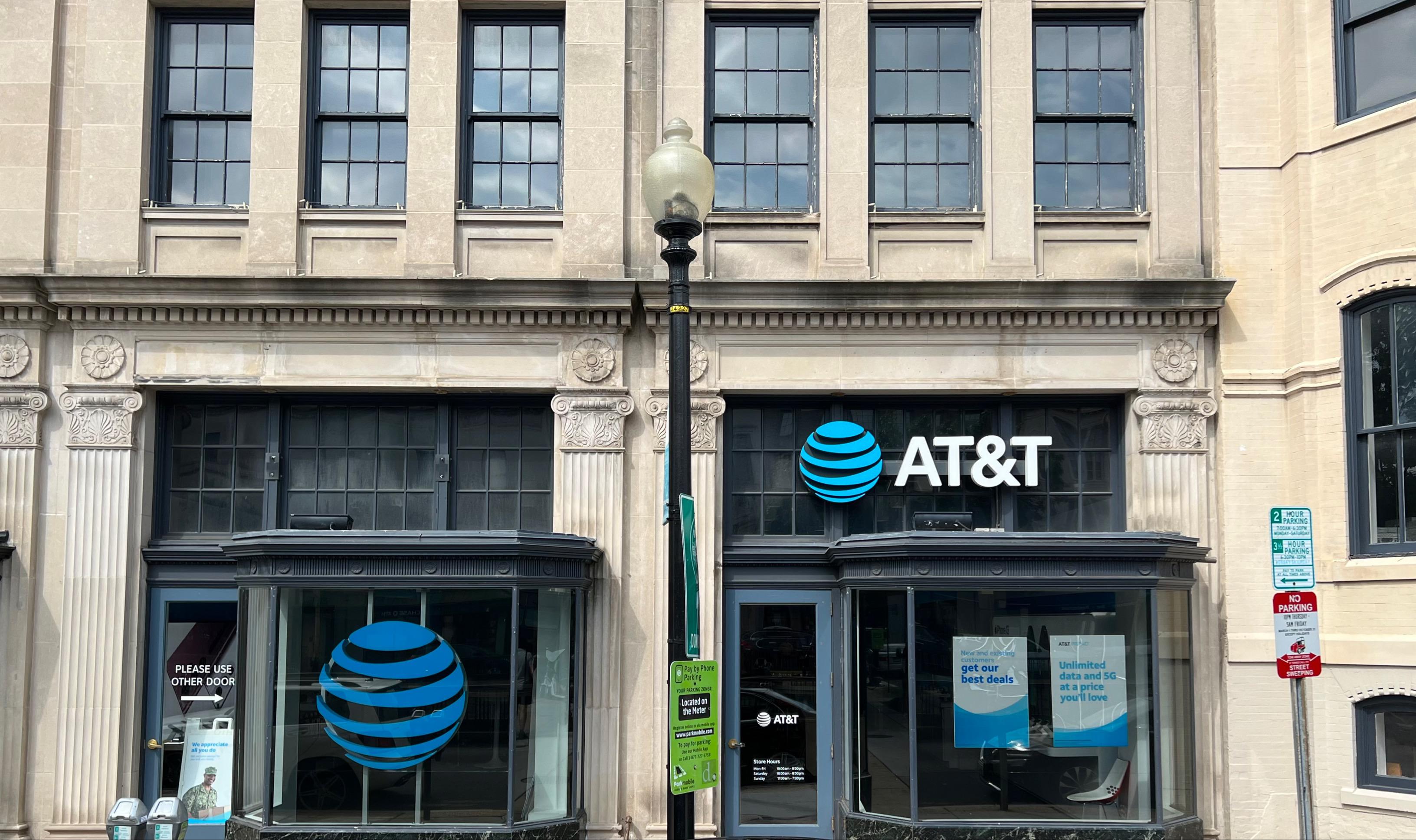 Phones, Internet & Holiday Tech Gifts at AT&T | AT&T Dupont Circle ...