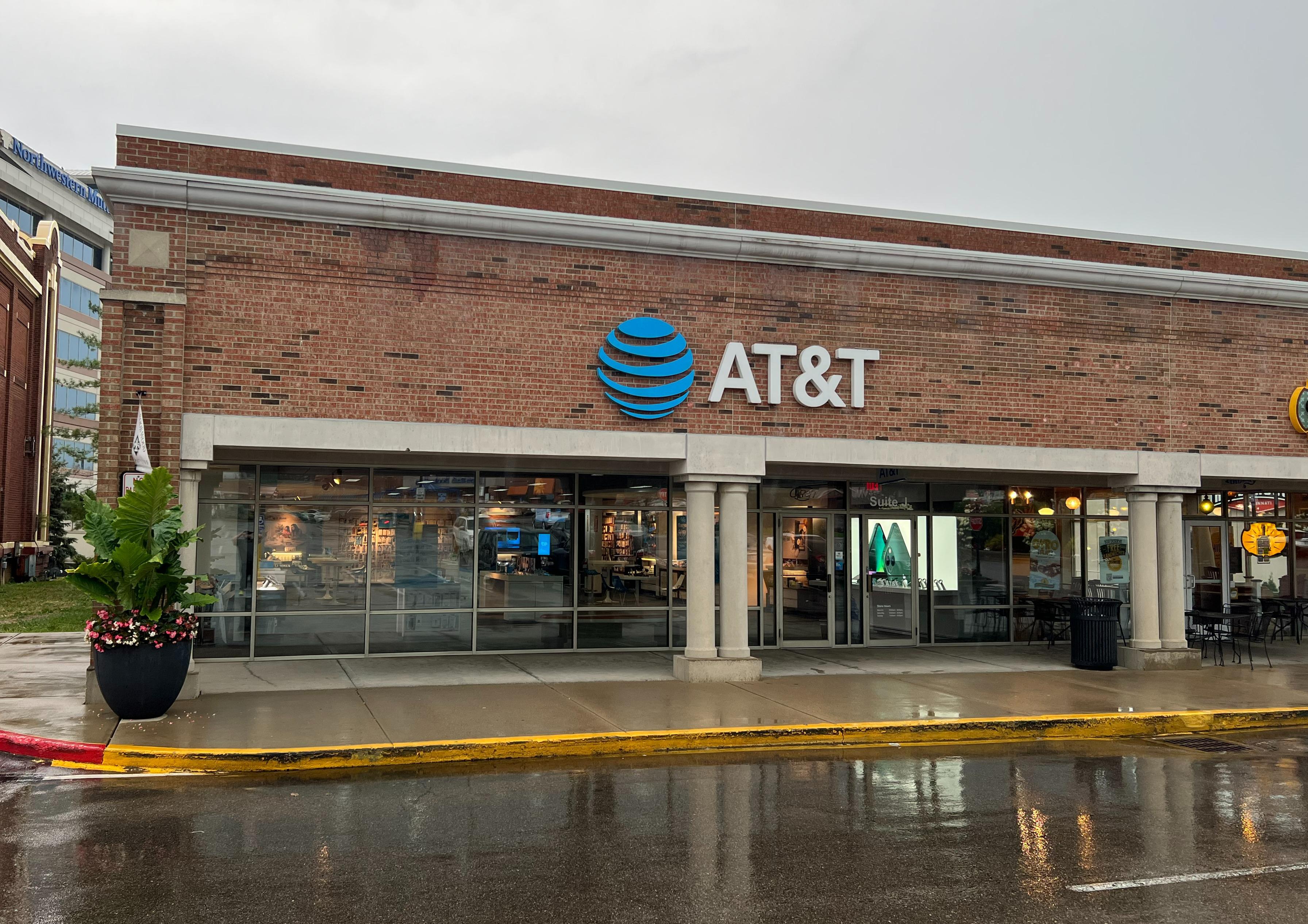 Cell Phone Store in Cincinnati, OH | iPhones, Samsung Phones, Prepaid ...