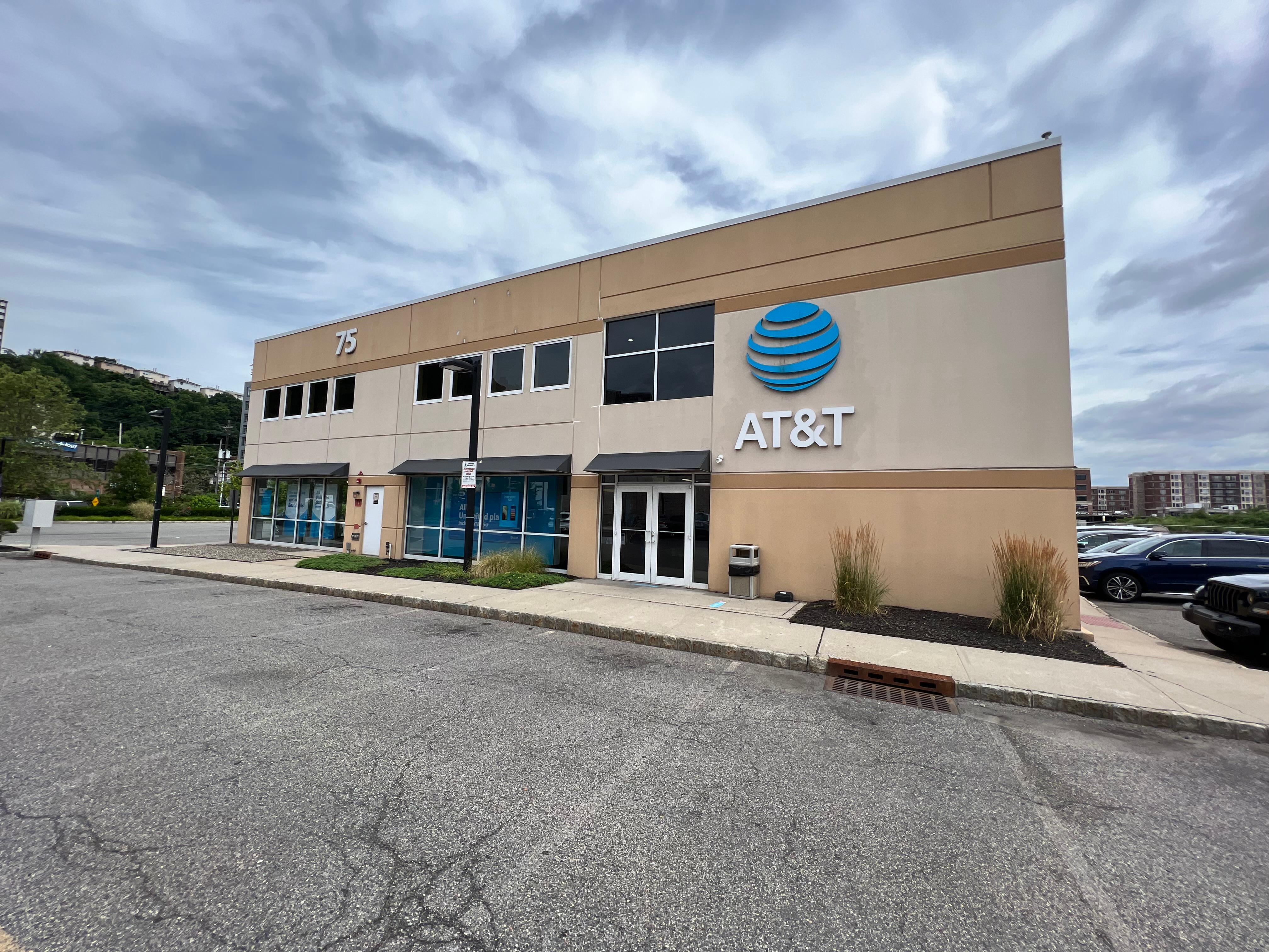 AT&T Edgewater | Cell Phones, Wireless Plans & Accessories | 75 River ...