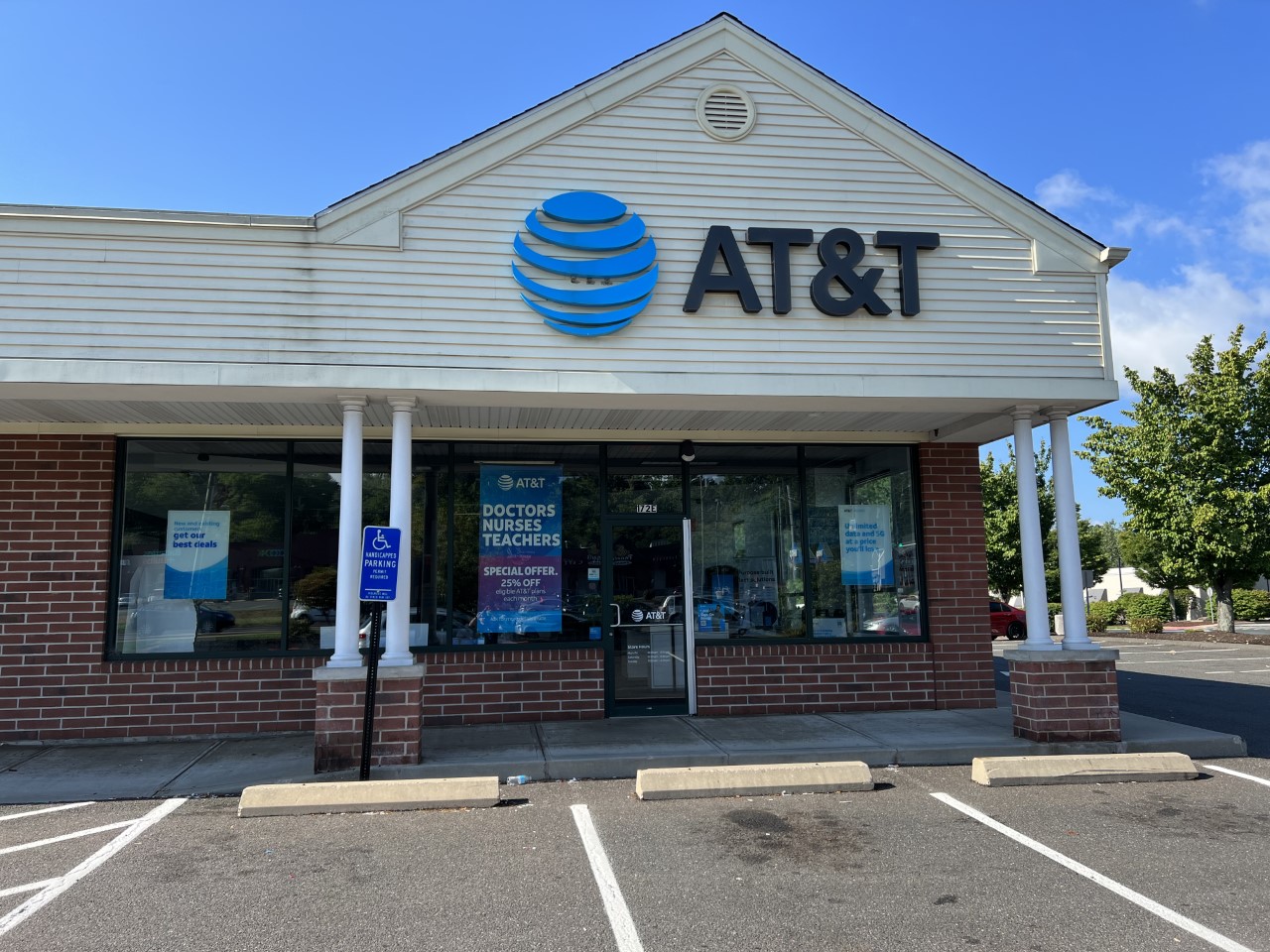 AT&T Manchester | Cell Phones, Wireless Plans & Accessories | 172 ...