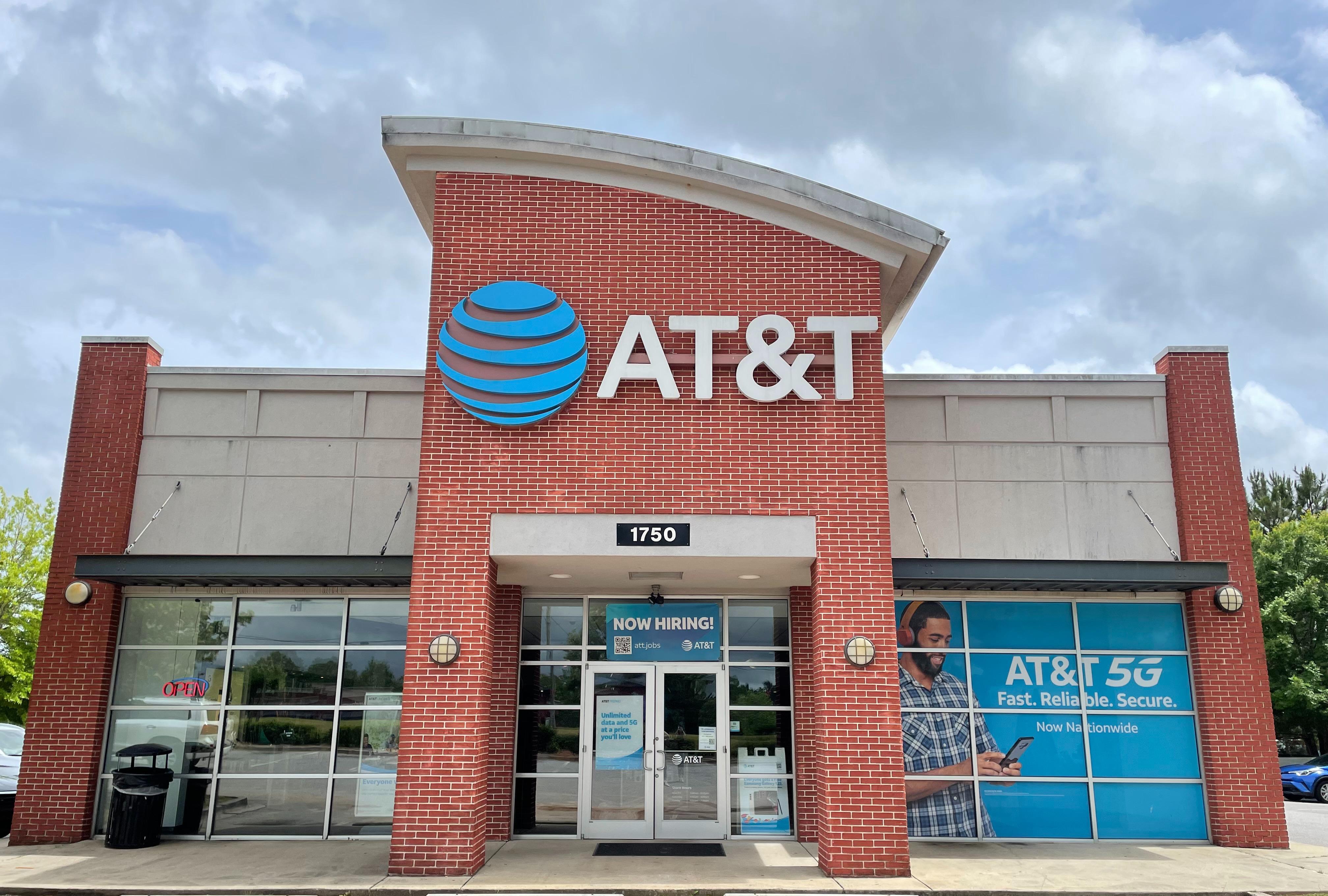 Phones, Internet & Holiday Tech Gifts at AT&T | AT&T West Athens - 1750 ...