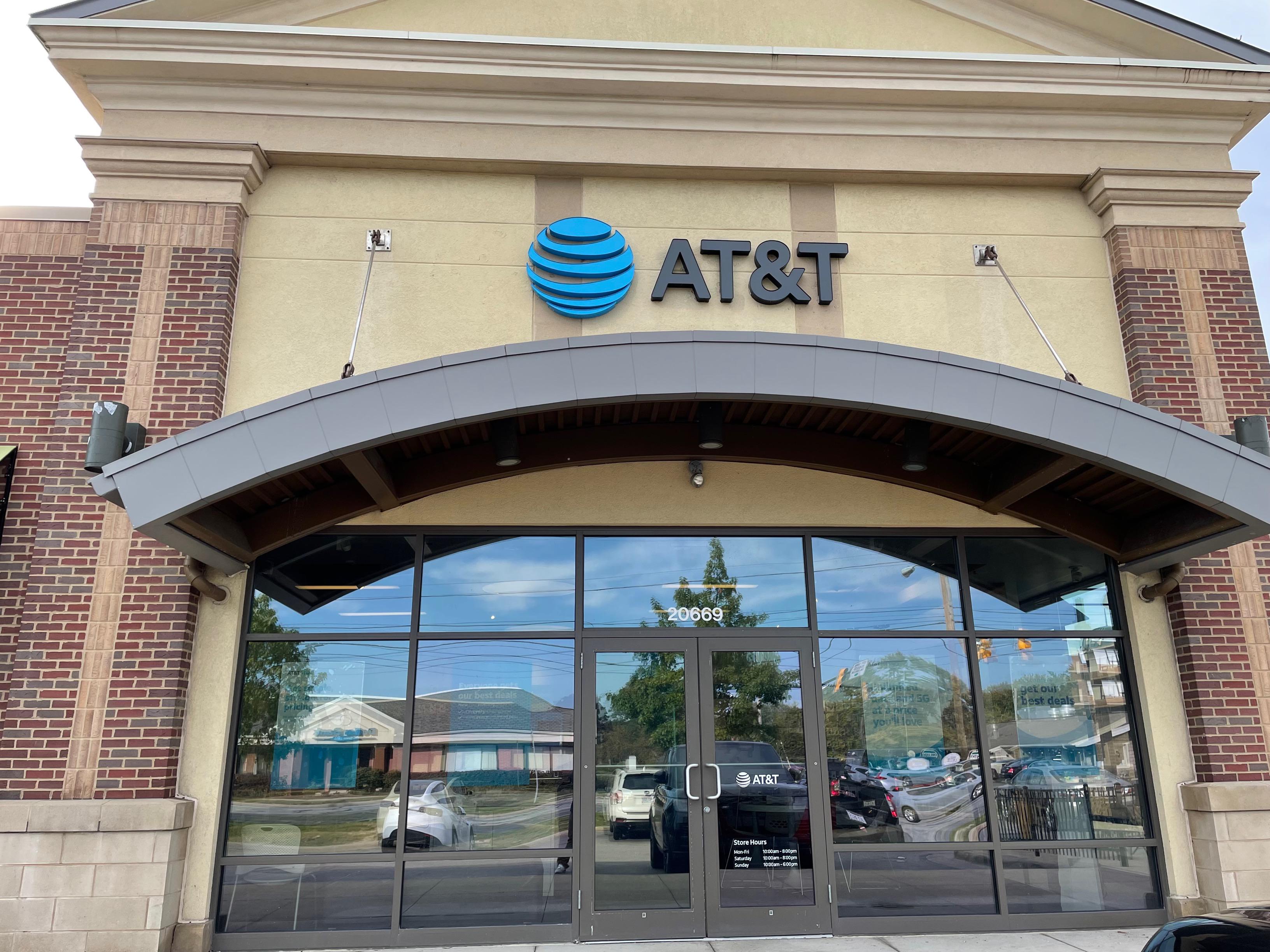 Phones, Internet & Holiday Tech Gifts at AT&T | AT&T Westgate Shopping ...