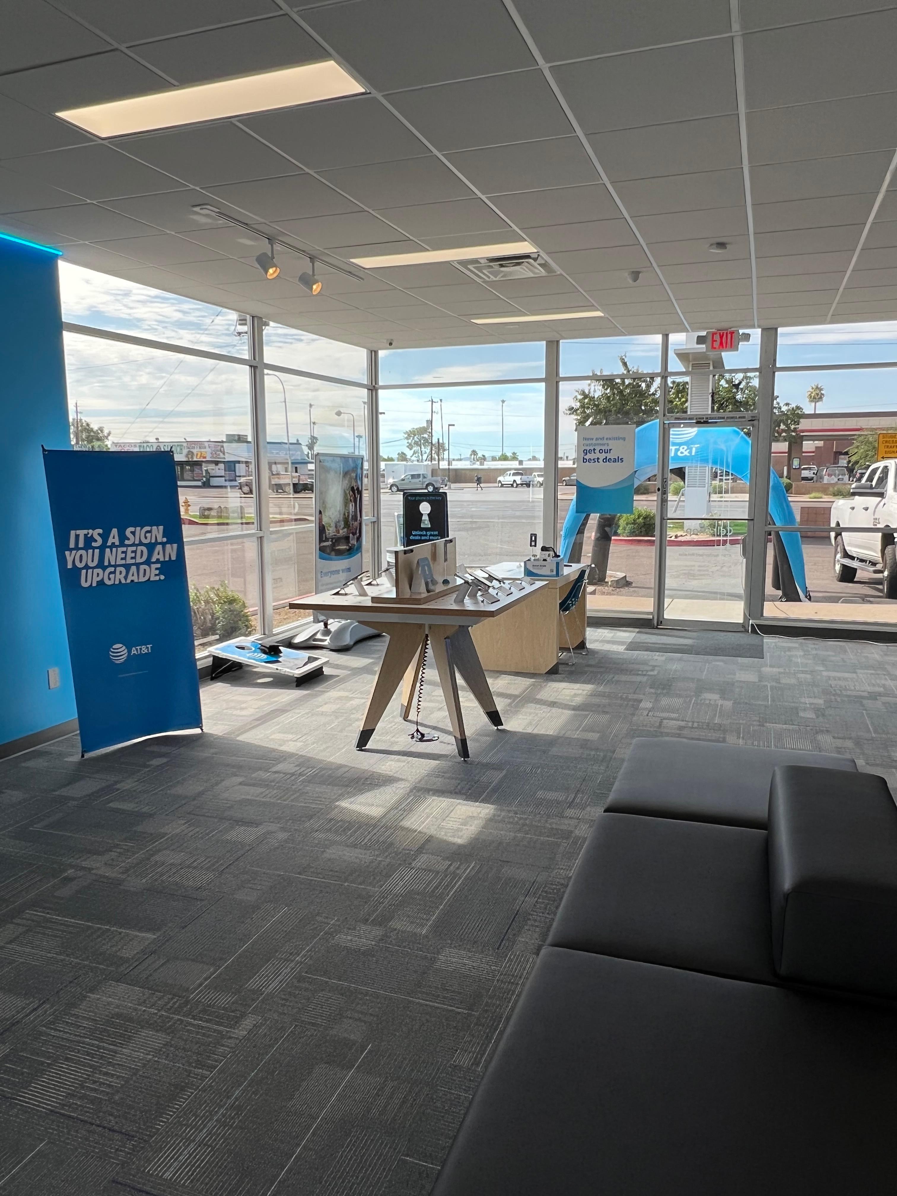 Cell Phone Store in Phoenix | iPhones, Samsung Phones, Prepaid Phones ...