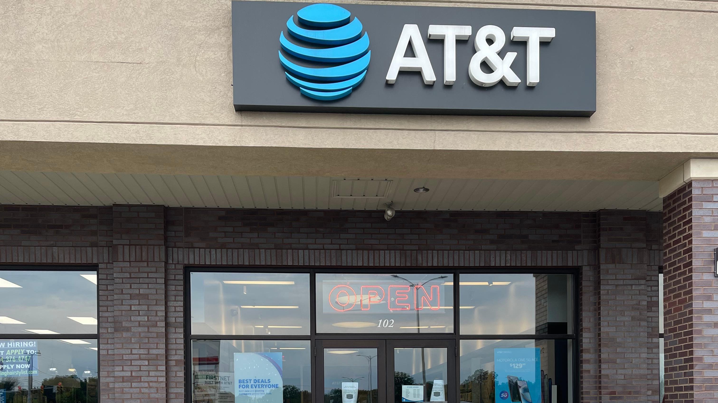 Teléfonos, internet y regalos tecnológicos festivos en AT&T | AT&T ...