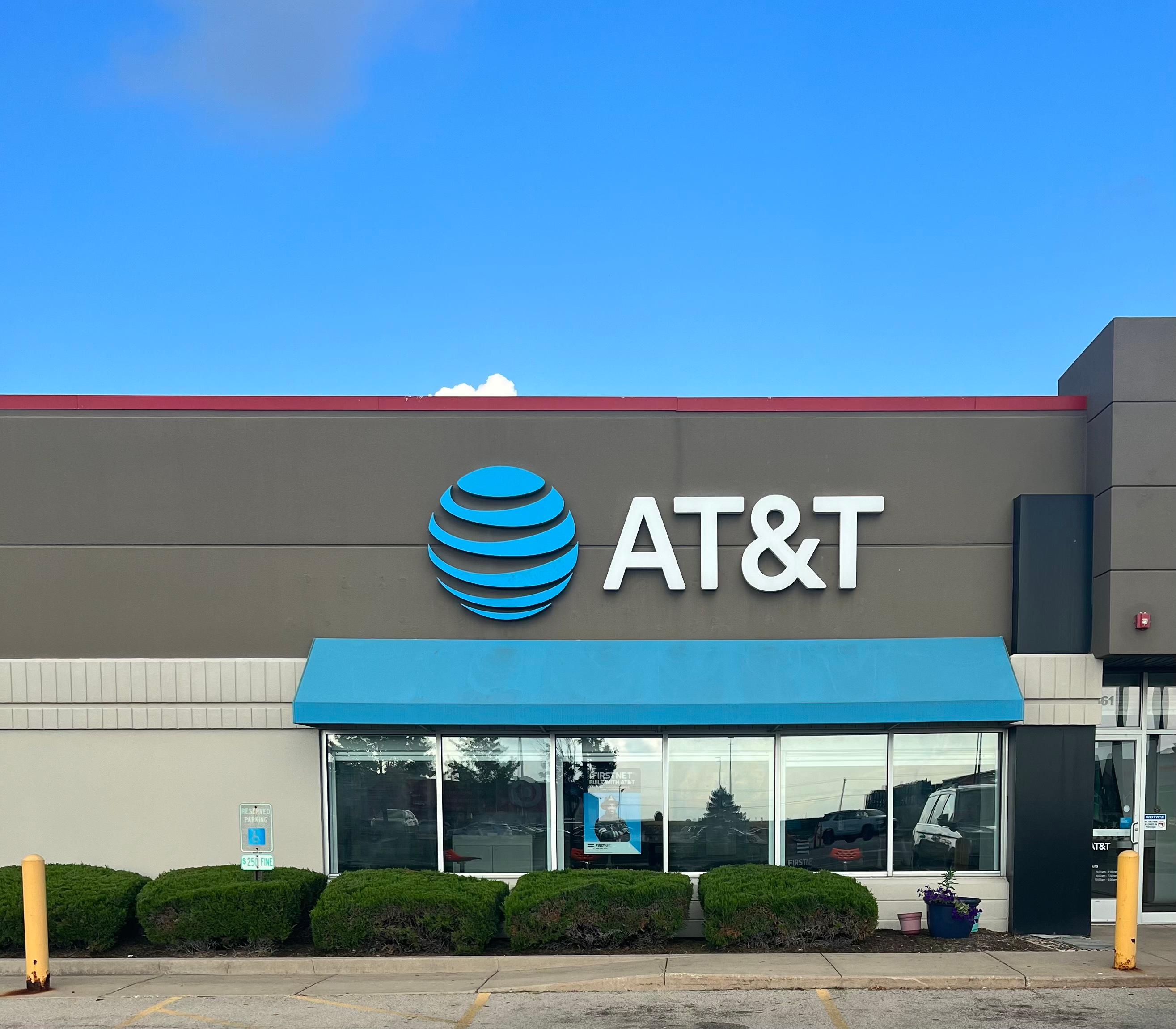 Cell Phone Store in Peru | iPhones, Samsung Phones, Prepaid Phones | AT ...