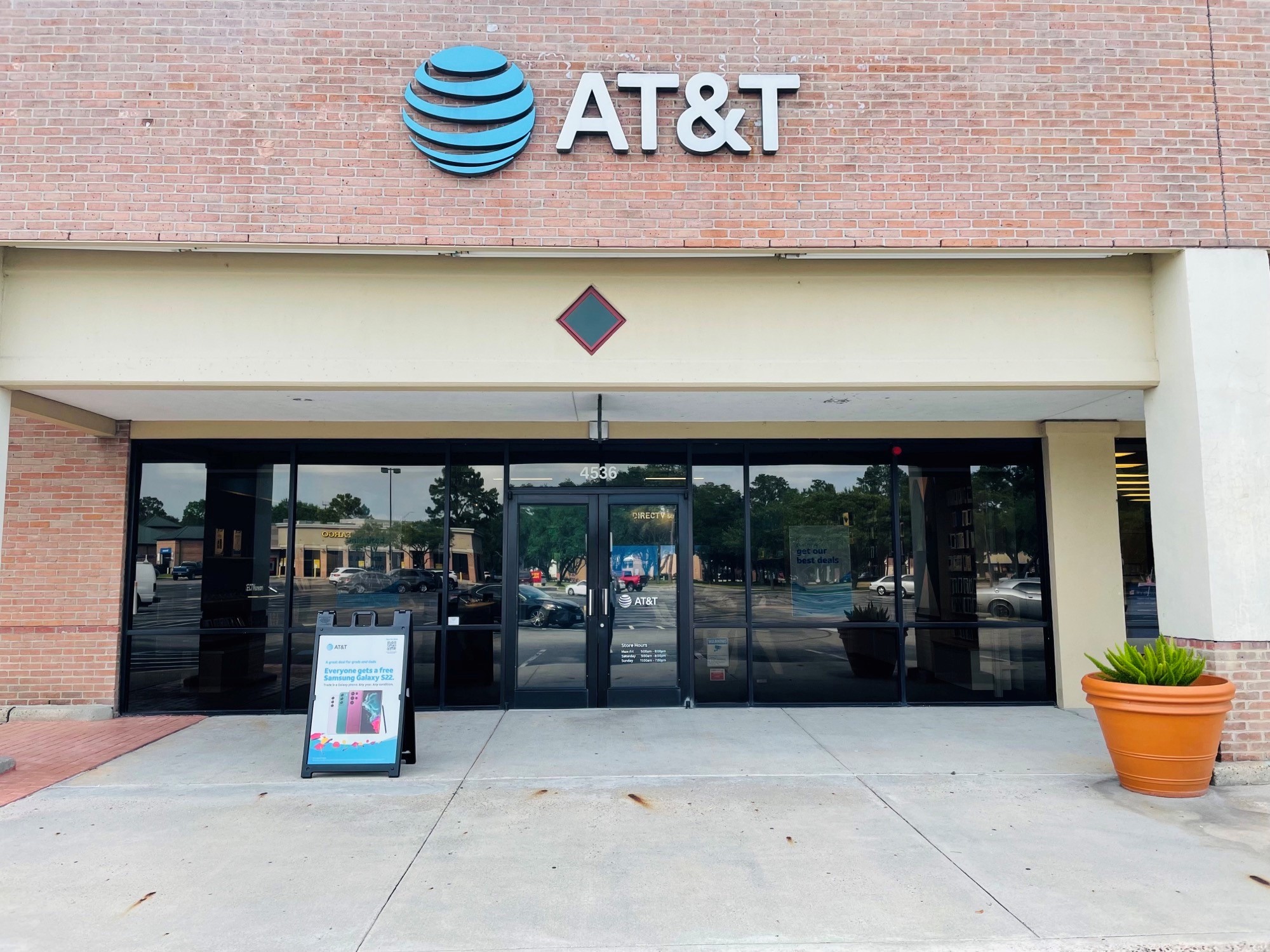 Phones, Internet & Holiday Tech Gifts at AT&T | AT&T Kingwood - 4536 ...