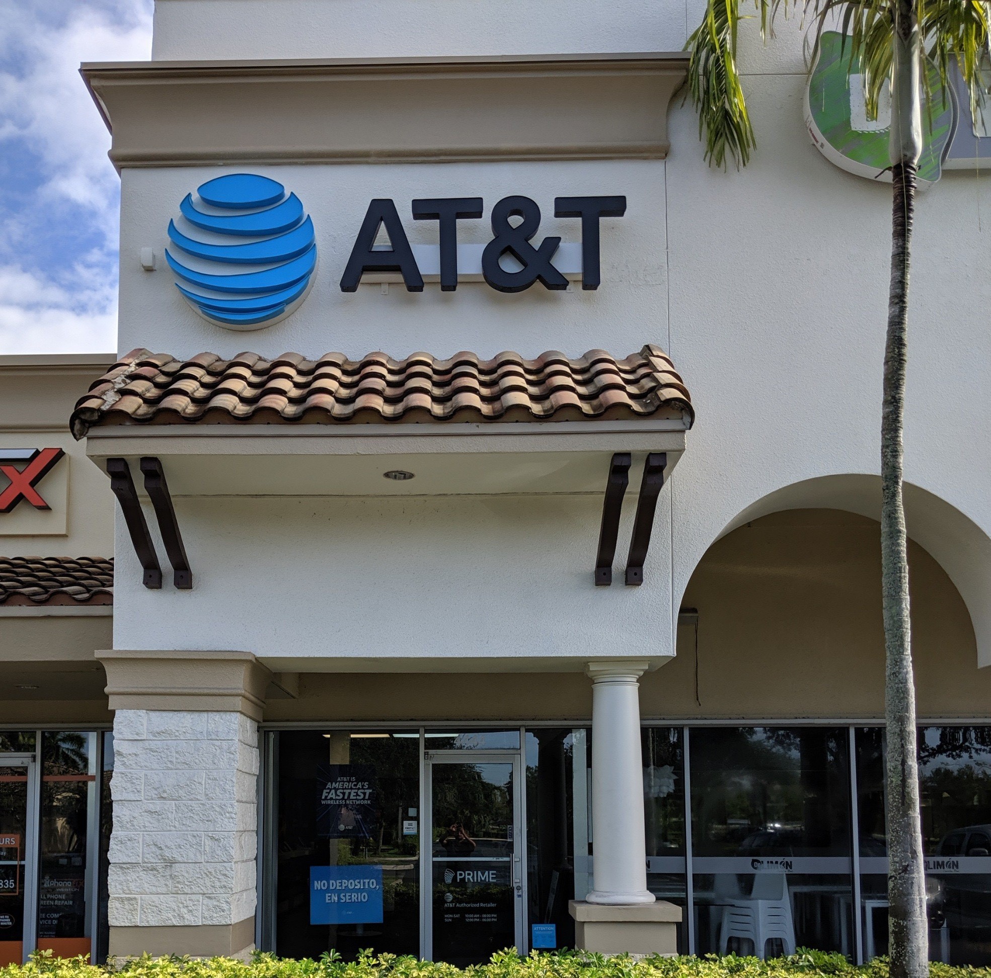 Phones, Internet & Holiday Tech Gifts at AT&T | AT&T Weston - 4444 ...