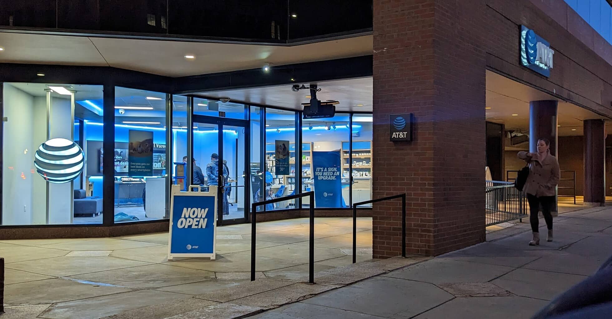 Cell Phone Store in Denver | iPhones, Samsung Phones, Prepaid Phones ...