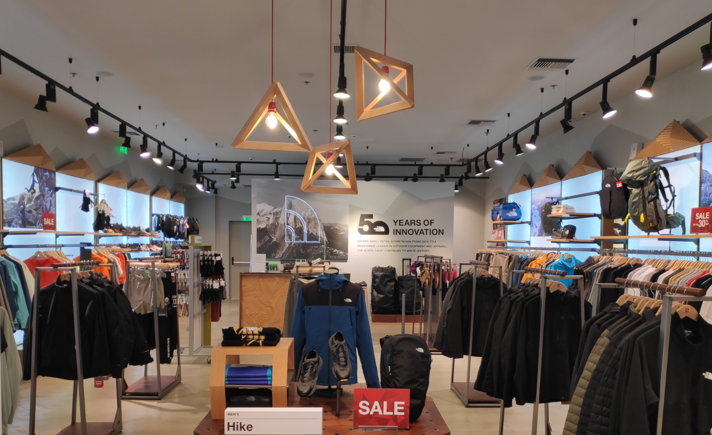 The North Face® Store in Thessaloniki | Free Shipping to 57001