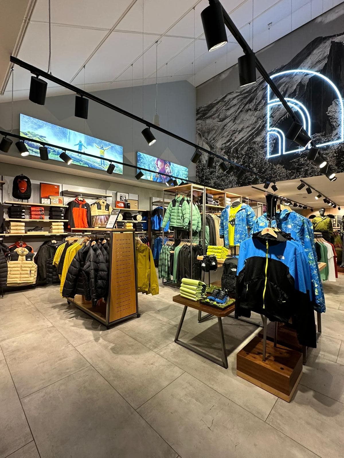 The North Face® Store in Bicester | Free Shipping to OX26 6WD