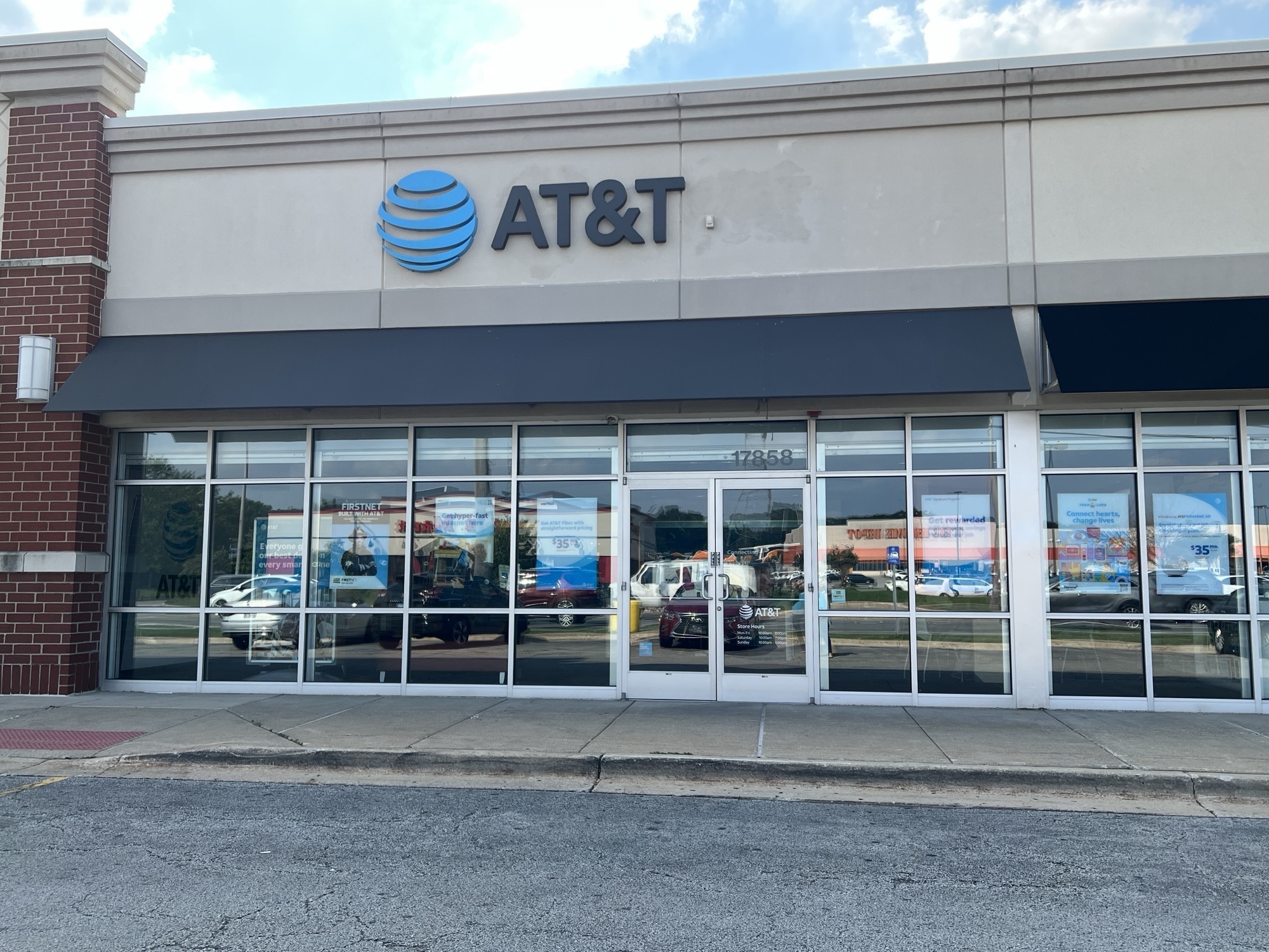 Phones, Internet & Holiday Tech Gifts at AT&T | AT&T Homewood - 17858 ...